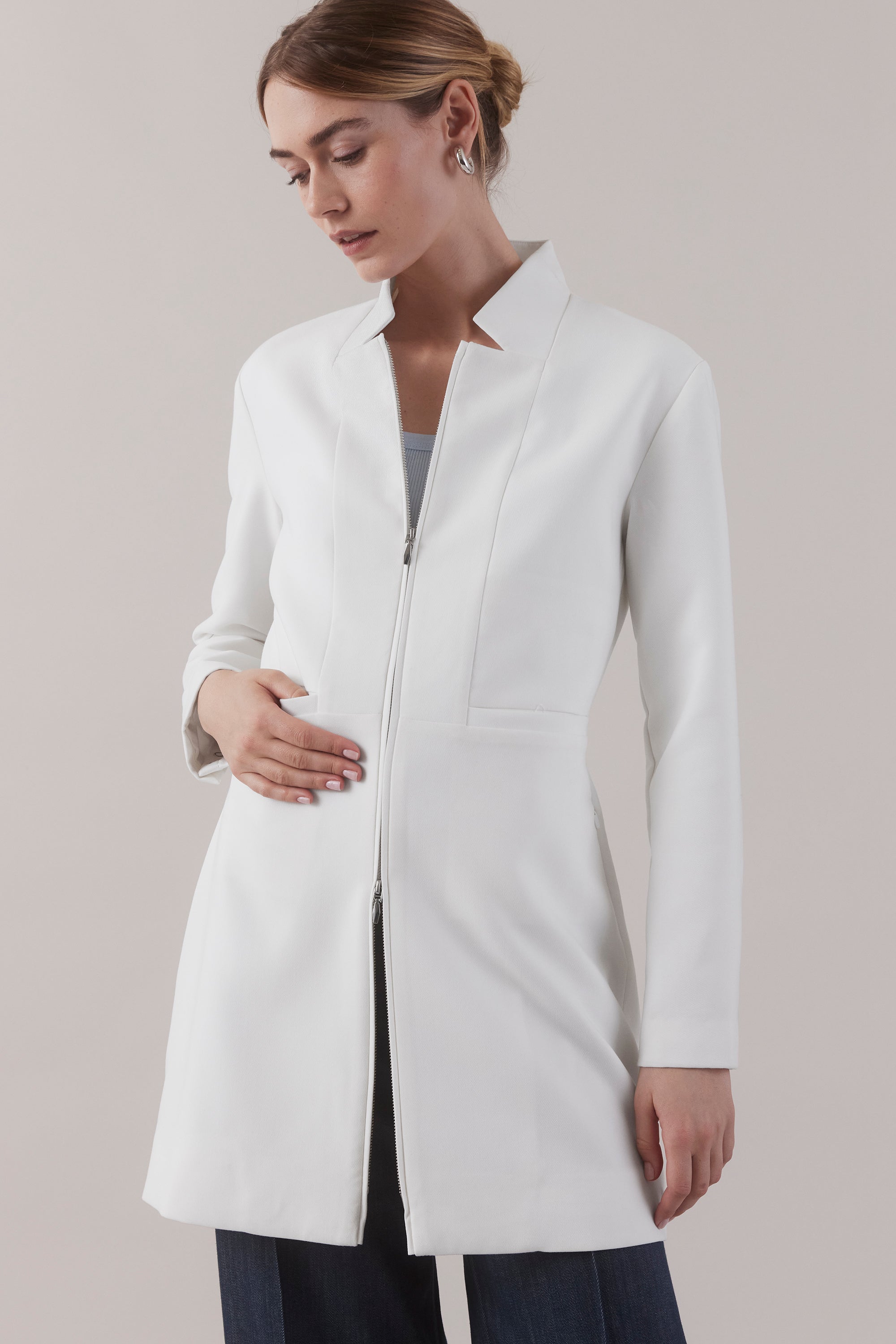 Upcollar Consult Lab Coat – J.BARBER